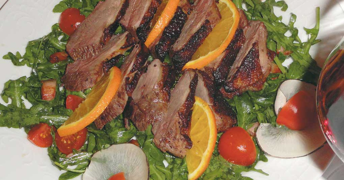 Domaća patka na posteljici od rikule - Zagorska kuhinja | Gastronaut